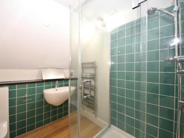 2 bedroom cottage for rent in Paulin Drive, Winchmore Hill N21