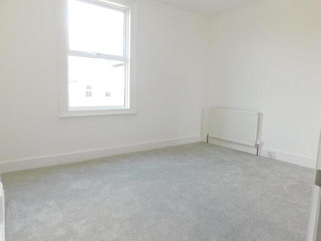 2 bedroom cottage for rent in Queens Place, Morden, Surrey, SM4