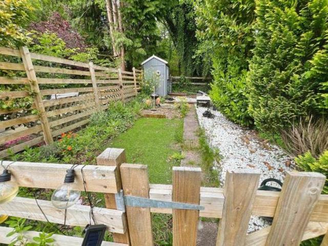 2 bedroom cottage for rent in School Street, Bromley Cross, Bolton, BL7