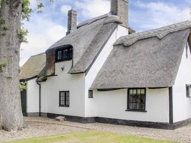 2 bedroom cottage for rent in St Ives Road Houghton PE28