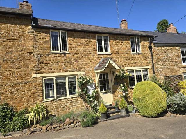 2 Bedroom Cottage House