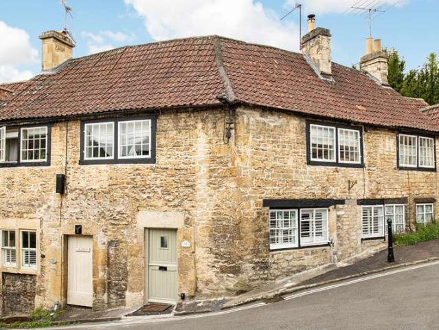 2 Bedroom Cottage House
