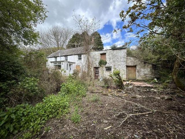 2 Bedroom Cottage House