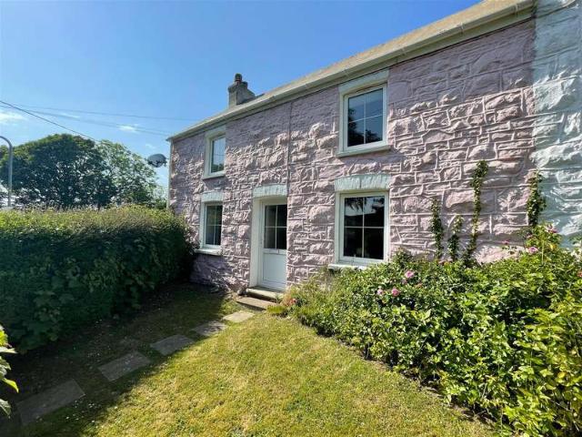 2 Bedroom Cottage House