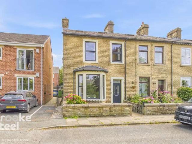 2 Bedroom Cottage House