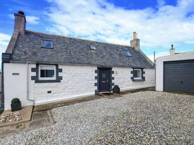 2 Bedroom Cottage House