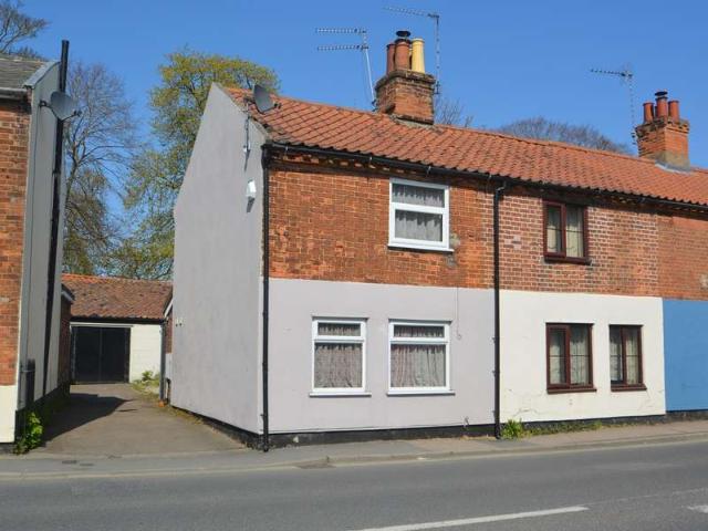 2 Bedroom Cottage House