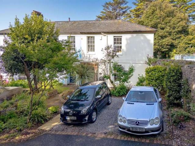 2 Bedroom Cottage House
