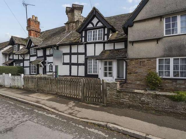2 Bedroom Cottage House