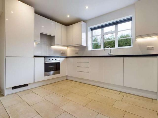 2 Bedroom Cottage House