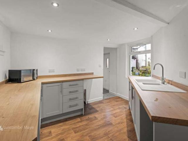 2 Bedroom Cottage House