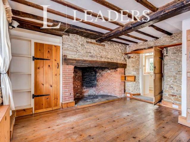 2 Bedroom Cottage House