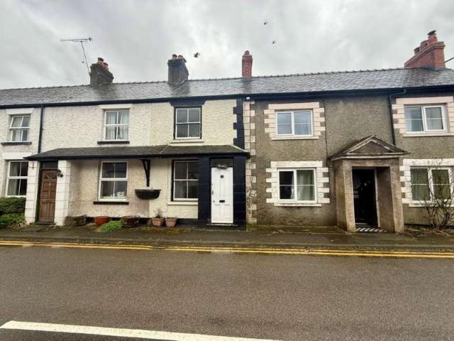 2 Bedroom Cottage House