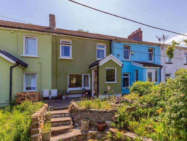 2 Bedroom Cottage House