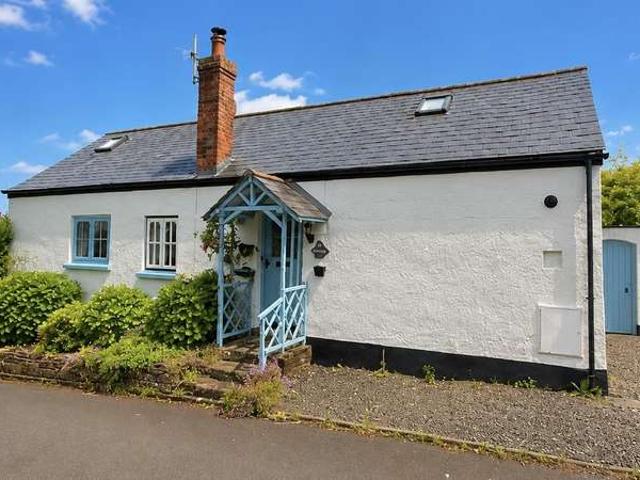 2 Bedroom Cottage House
