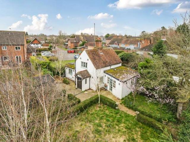 2 Bedroom Cottage House