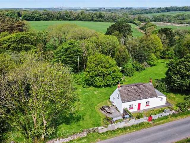 2 Bedroom Cottage House