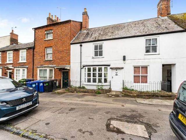 2 Bedroom Cottage House