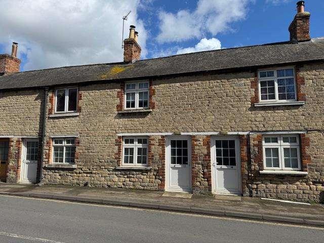 2 Bedroom Cottage House