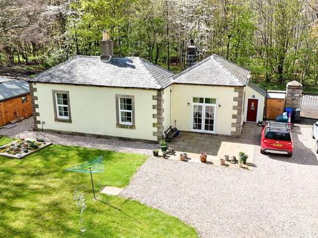 2 Bedroom Cottage House