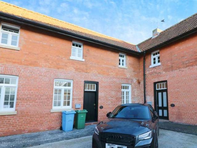 2 Bedroom Cottage House
