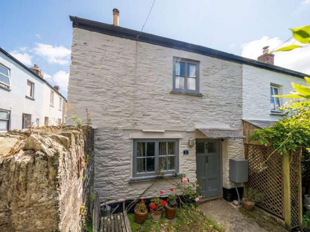 2 Bedroom Cottage House