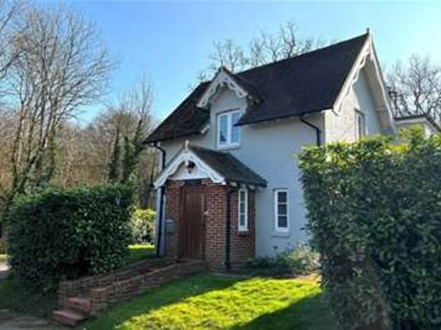 2 Bedroom Cottage House