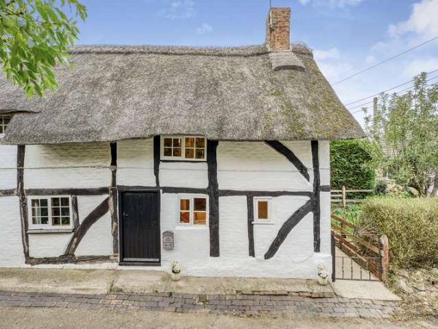 2 Bedroom Cottage House