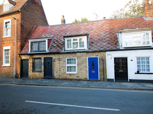 2 Bedroom Cottage House