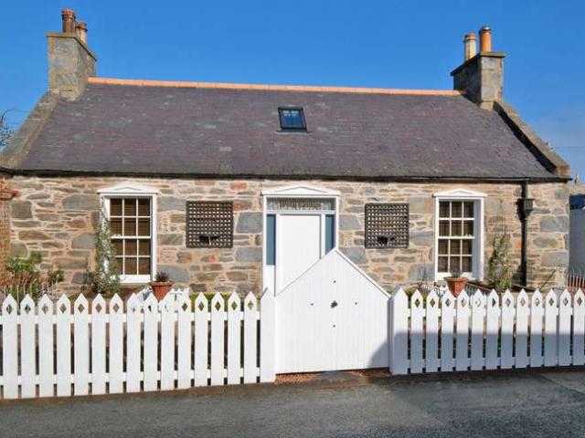 2 Bedroom Cottage House