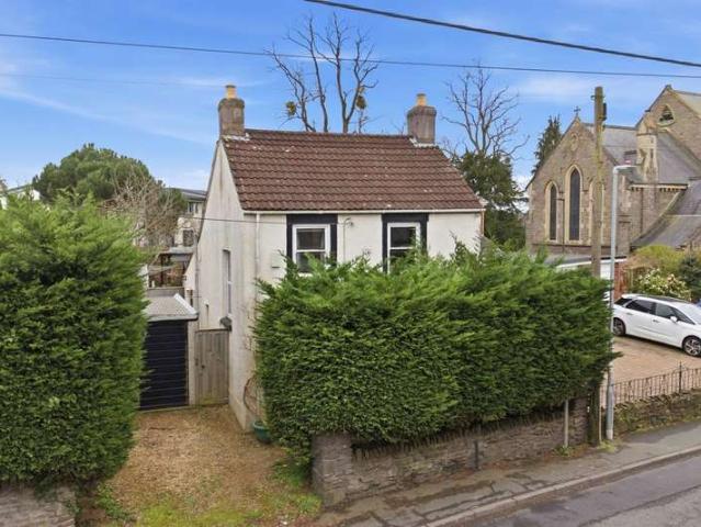 2 Bedroom Cottage House