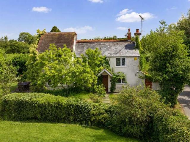 2 Bedroom Cottage House
