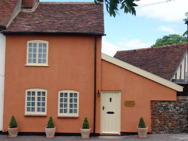 2 Bedroom Cottage House