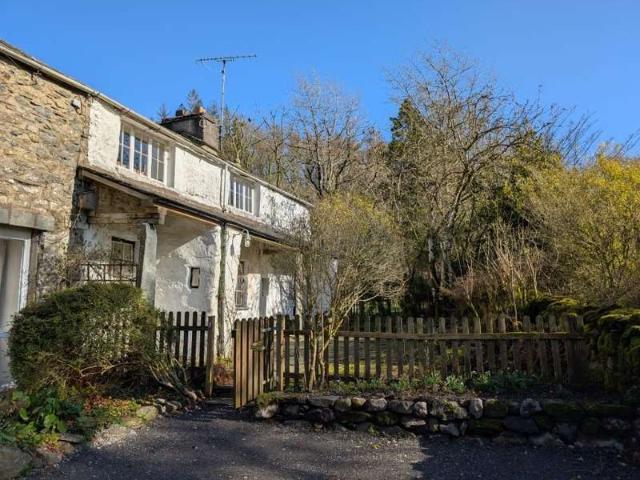 2 Bedroom Cottage House