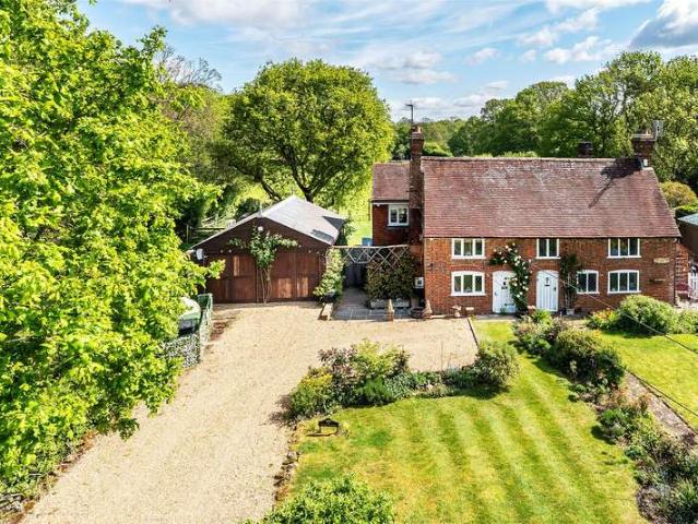 2 Bedroom Cottage House