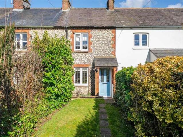 2 Bedroom Cottage House