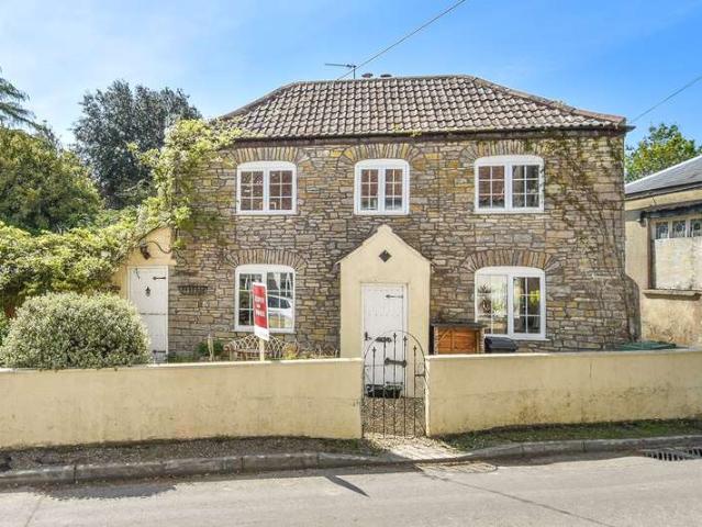 2 Bedroom Cottage House