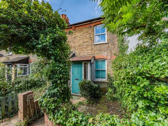 2 Bedroom Cottage House