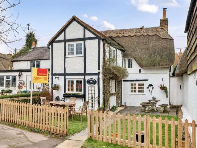 2 Bedroom Cottage House