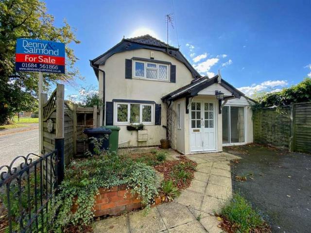 2 Bedroom Cottage House