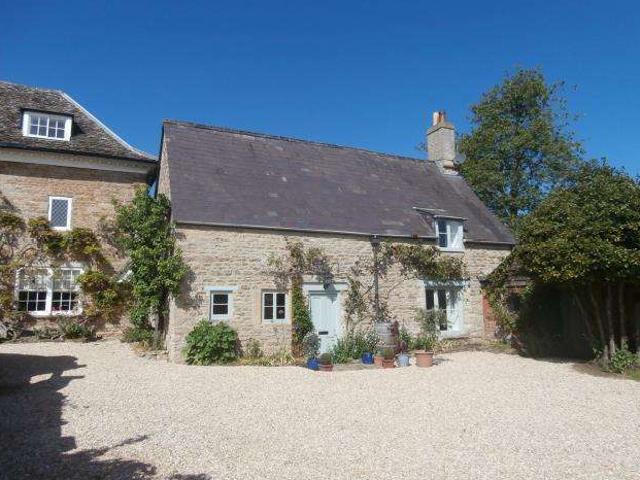 2 Bedroom Cottage House