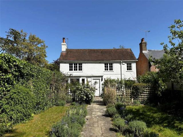 2 Bedroom Cottage House