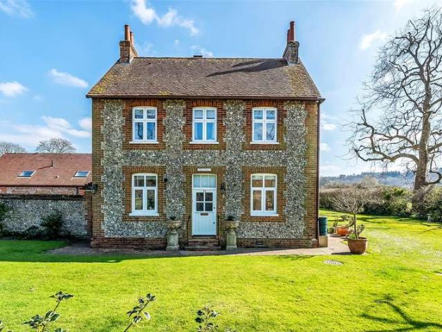 2 Bedroom Cottage House