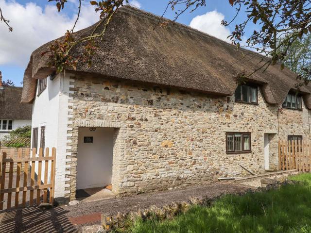 2 Bedroom Cottage House