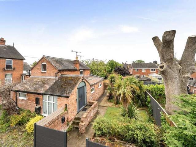 2 Bedroom Detached House