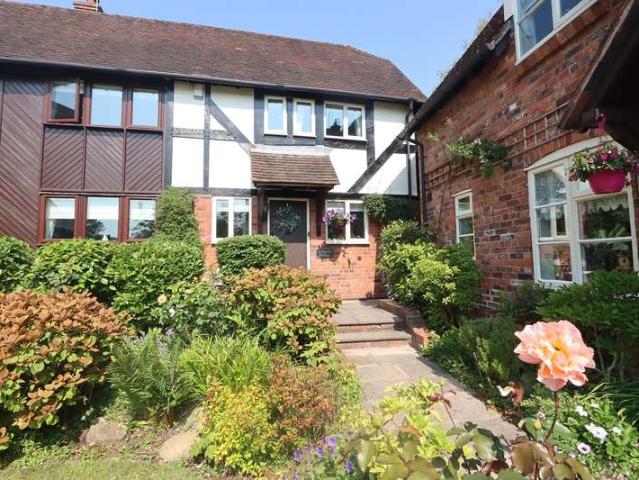 2 Bedroom Cottage House