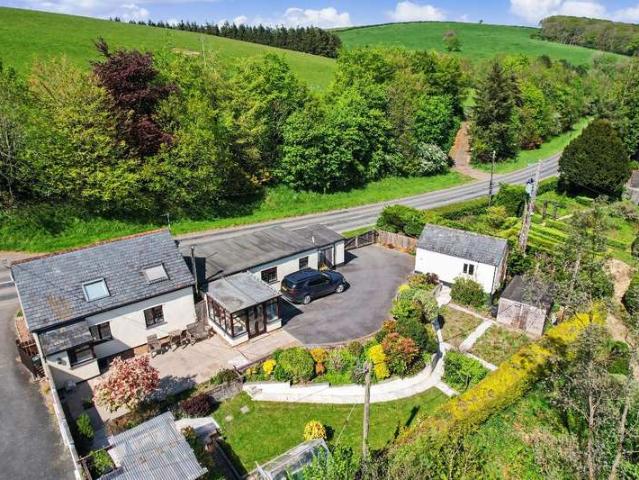 2 Bedroom Cottage House