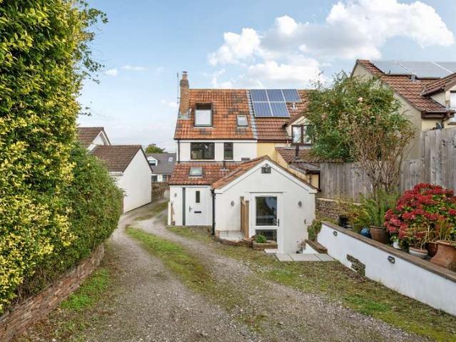 2 Bedroom Cottage House
