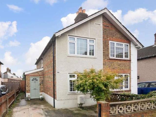 2 Bedroom Cottage House