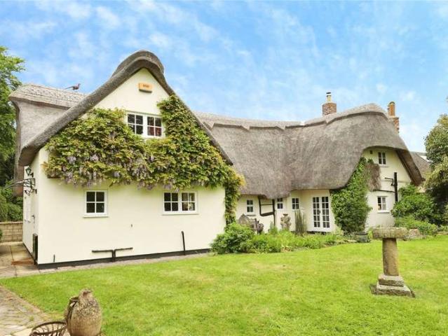 2 Bedroom Cottage House